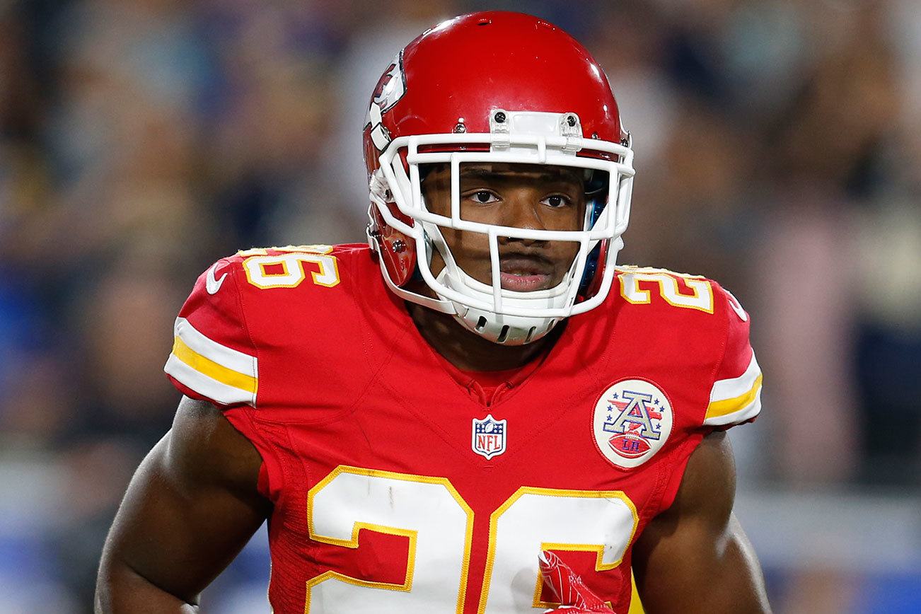 Chiefs release former Mariner High School star Russell | HeraldNet.com