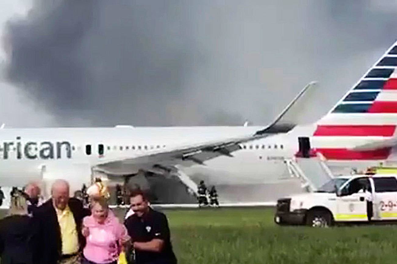 Parts flew thousands of feet from 767 that burned in Chicago ...