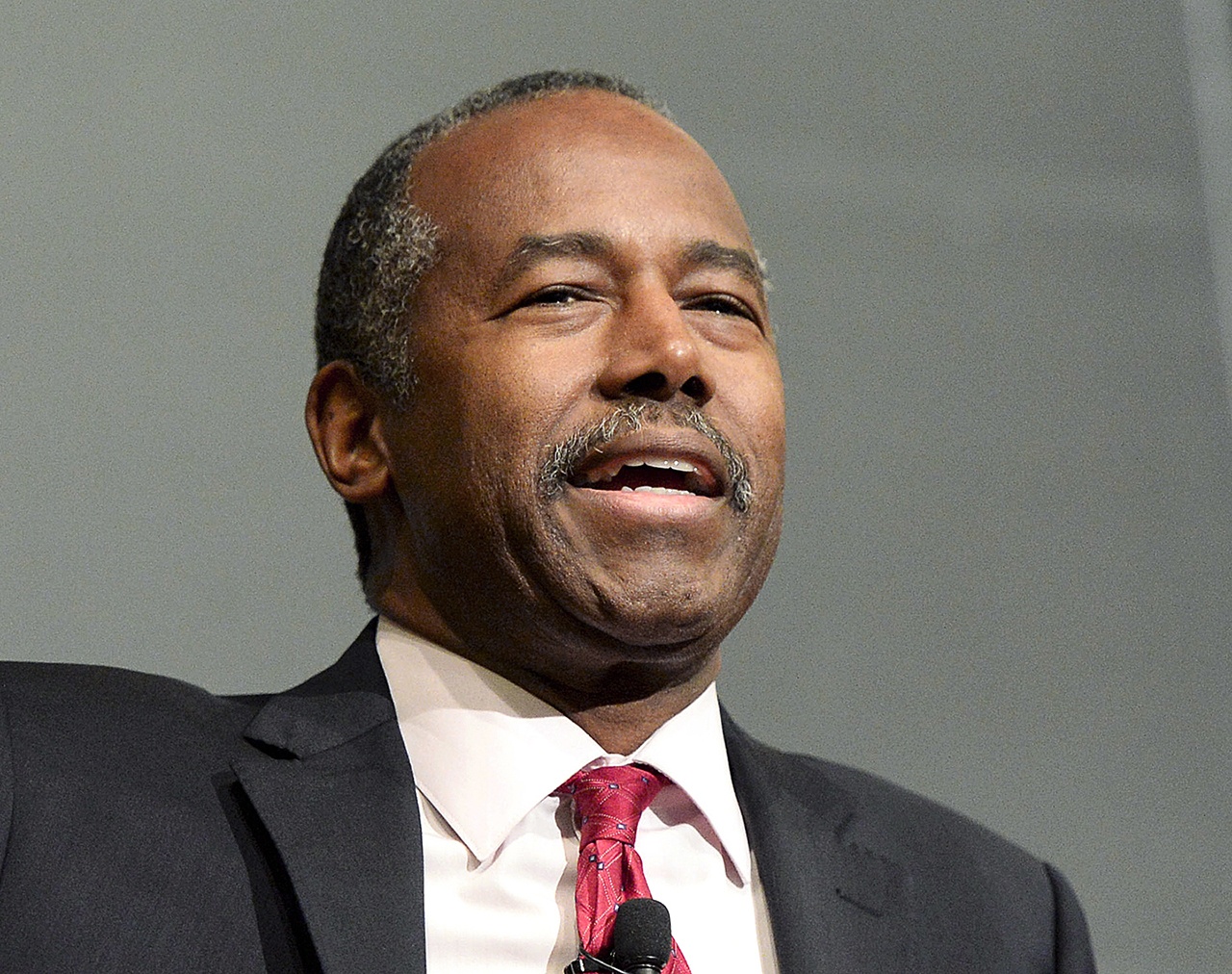 Carson pushes increased private-sector role in HUD programs | HeraldNet.com