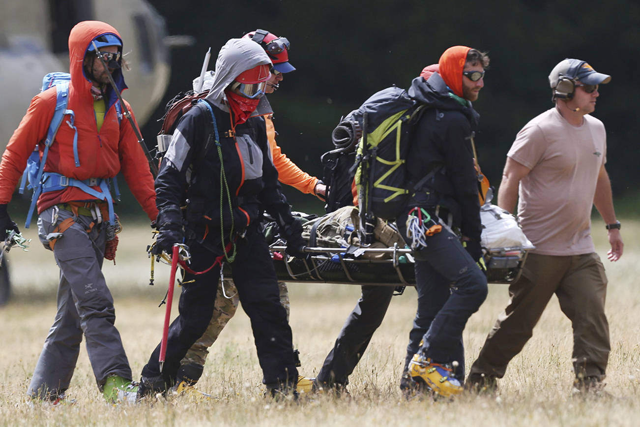 Pilots recount dramatic rescue of suicidal man on Mount Hood ...