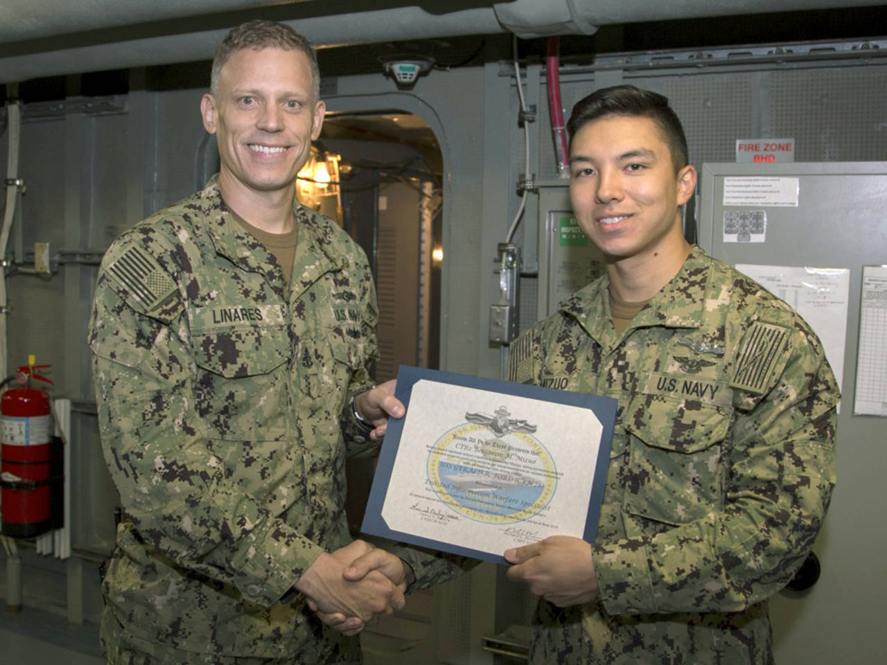 Everett man earns Navy warfare specialist certificate | HeraldNet.com