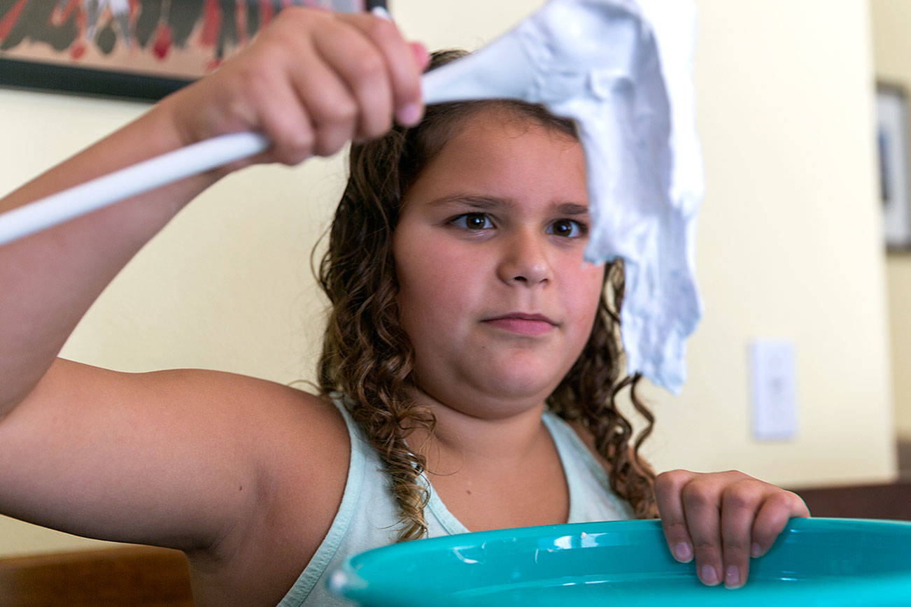 This Craze Has Stuck Sisters In Slime Make It All The Time