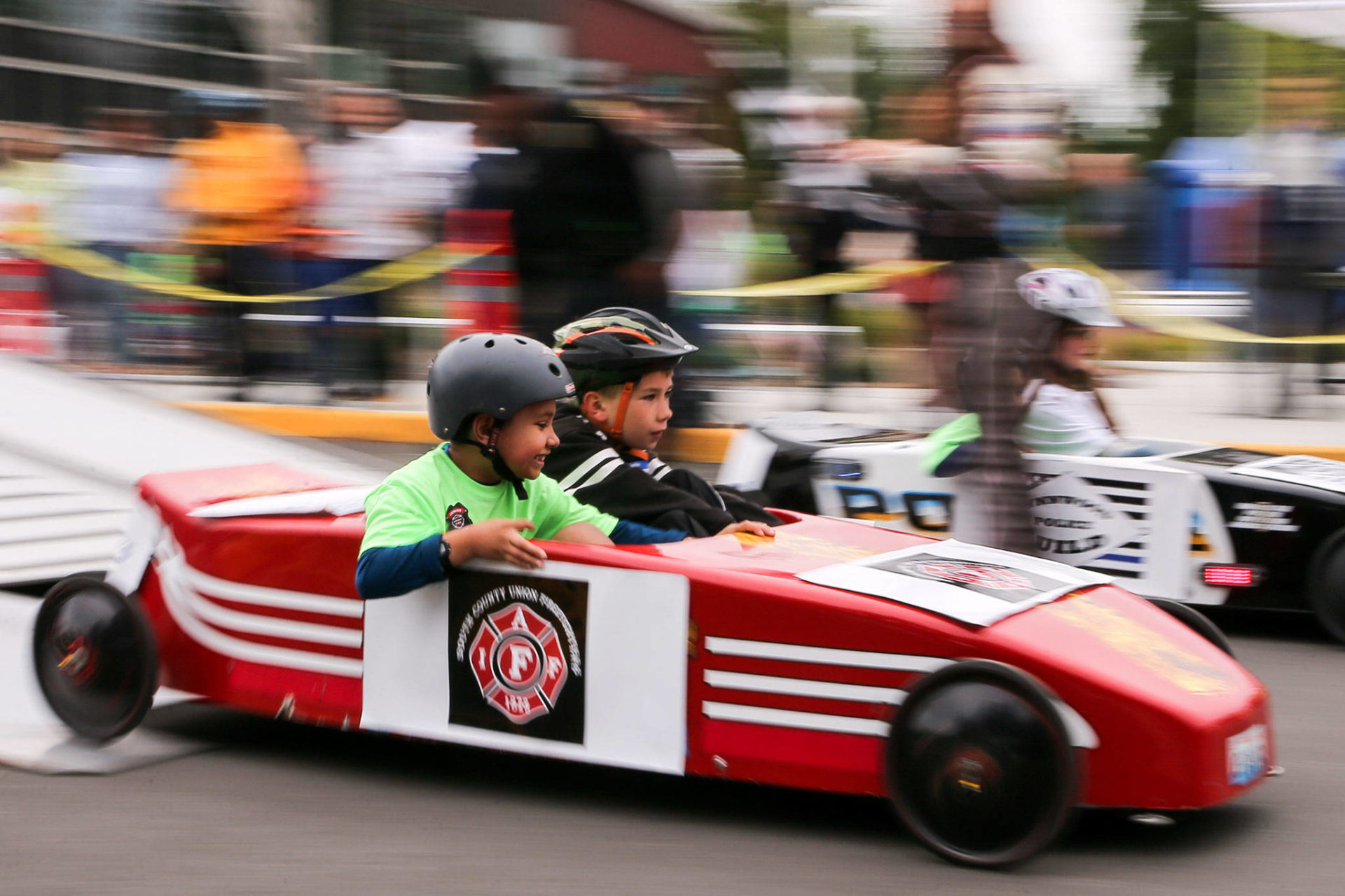 2-person gravity cars get kids of all abilities on the track ...