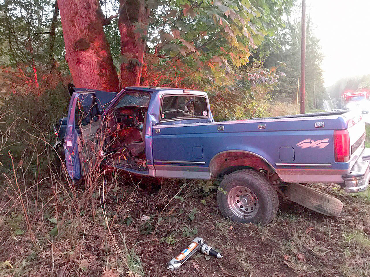 Two people suffer serious injuries after crashing into tree | HeraldNet.com