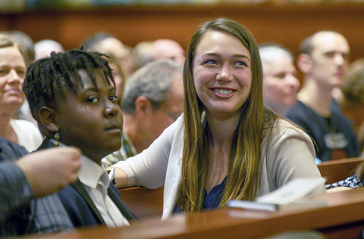 Youth climate activists try to bring back federal lawsuit | HeraldNet.com