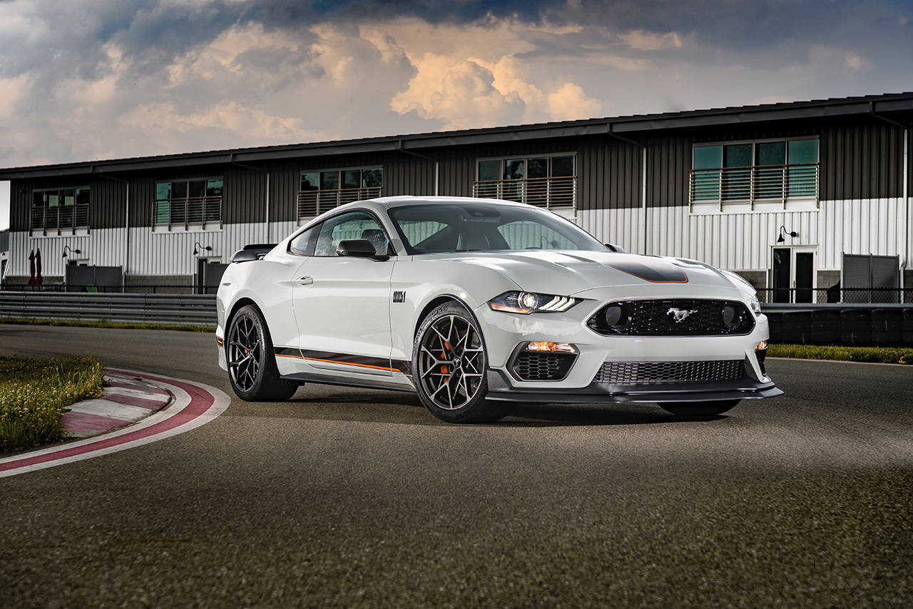 2021 mach mustang store