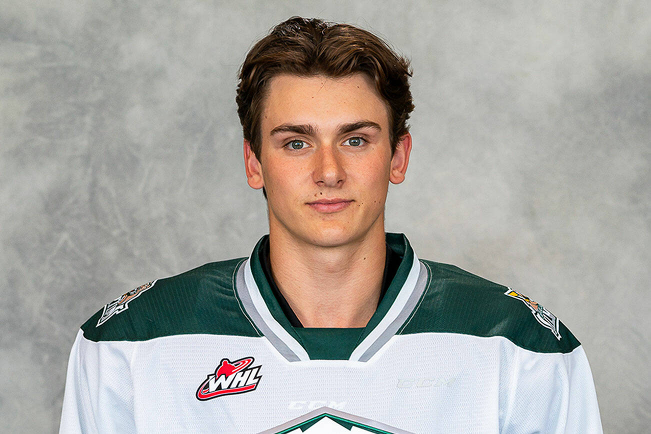 Tips week in review: Everett aces test in 1st trip to Canada in 629 ...