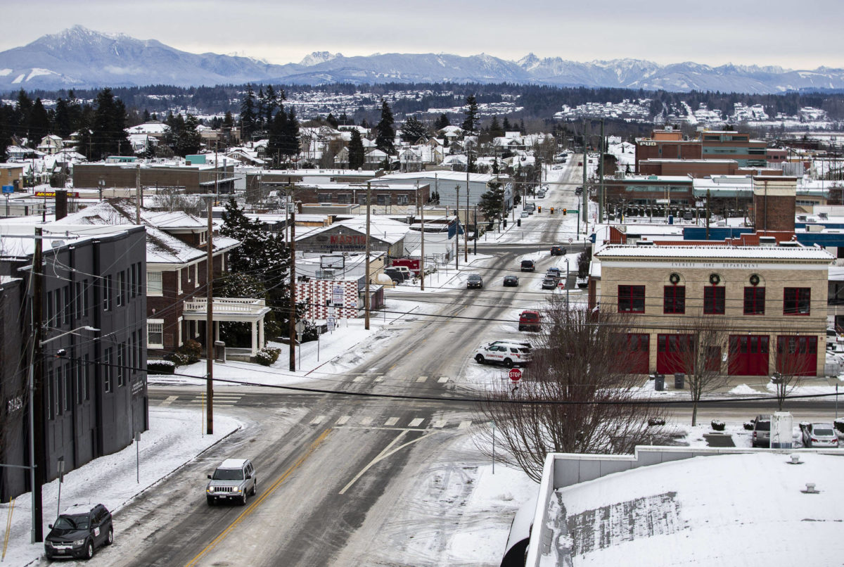 Buses, roads shut down as freezing rain puts Everett in deep freeze ...