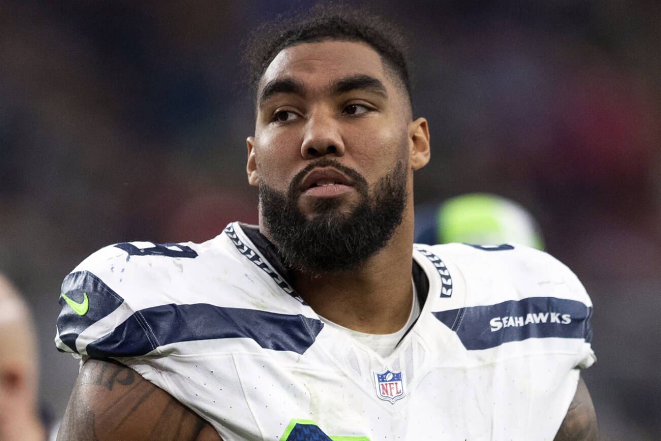 Seahawks to bring back DL Leonard Williams, TE Noah Fant | HeraldNet.com