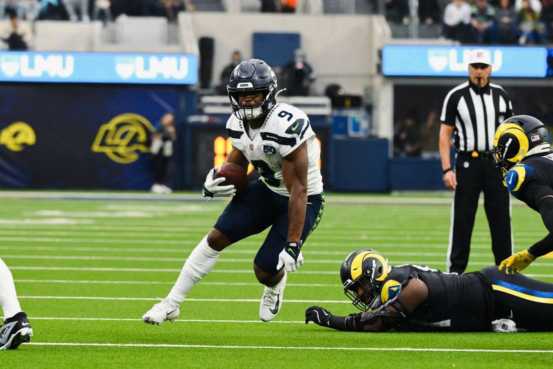 Kenneth Walker may see increased Seahawks running role | HeraldNet.com