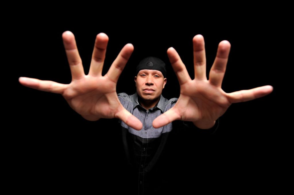 Komplex Kai brings Native American perspective to hip-hop | HeraldNet.com