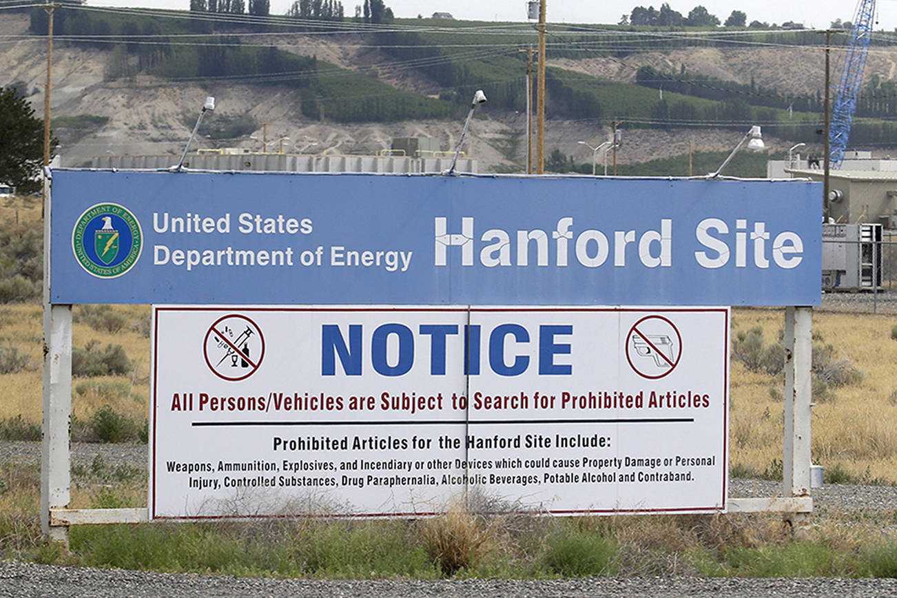 Hanford nuke waste: Turn it into glass or encase in cement? | HeraldNet.com