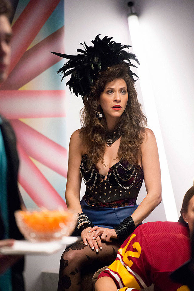 ‘GLOW’ star shares some secrets of the pro-wrestling trade | HeraldNet.com