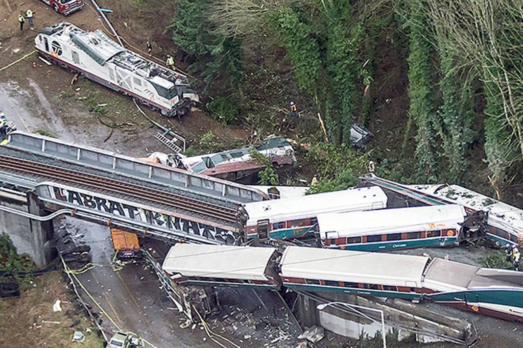 Amtrak engineer misjudged train location in fatal wreck | HeraldNet.com