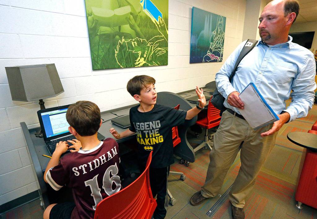 AP: 3 million US students don’t have home internet | HeraldNet.com