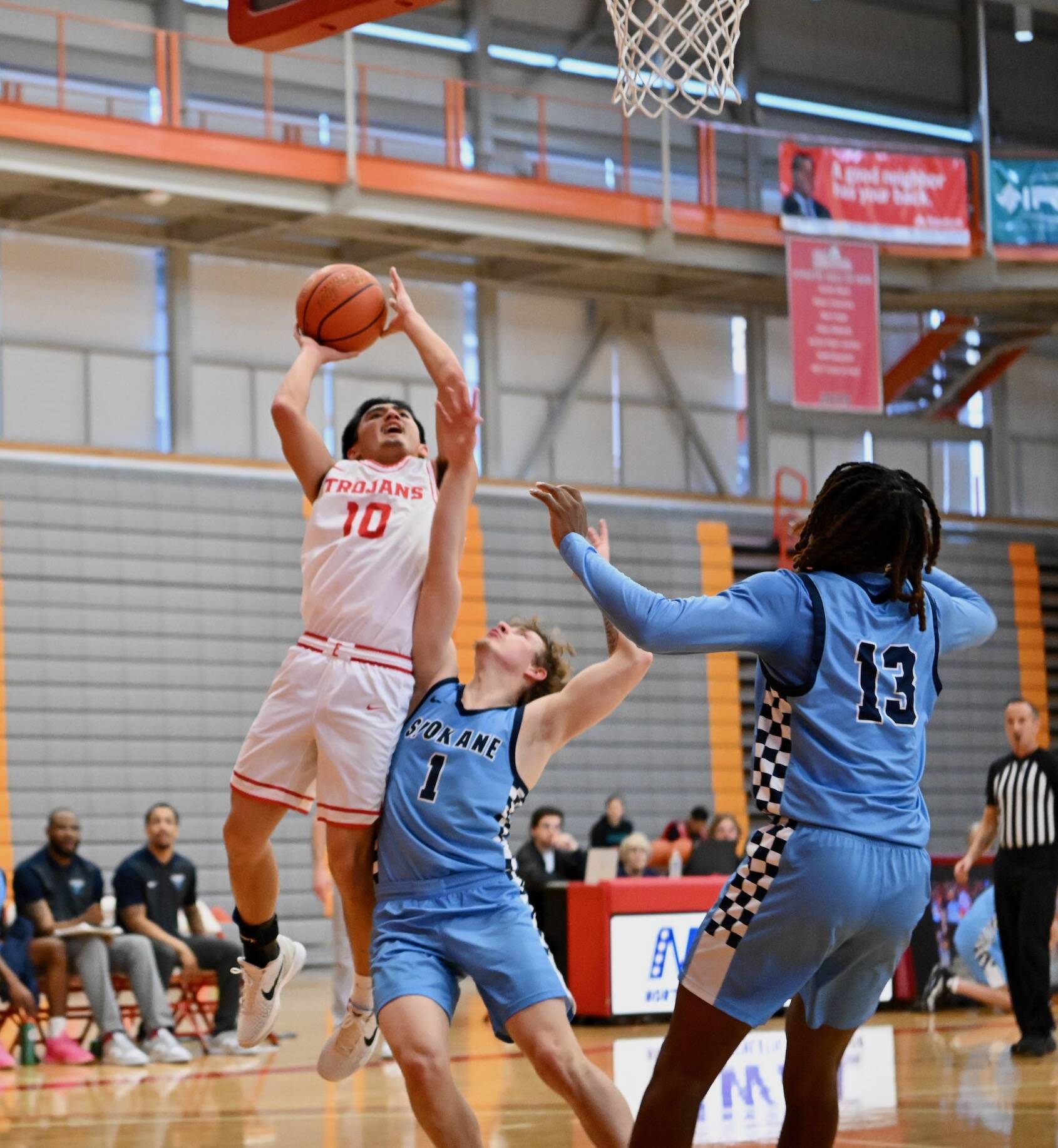 Bubba Palacol turning heads with EvCC men’s basketball | HeraldNet.com