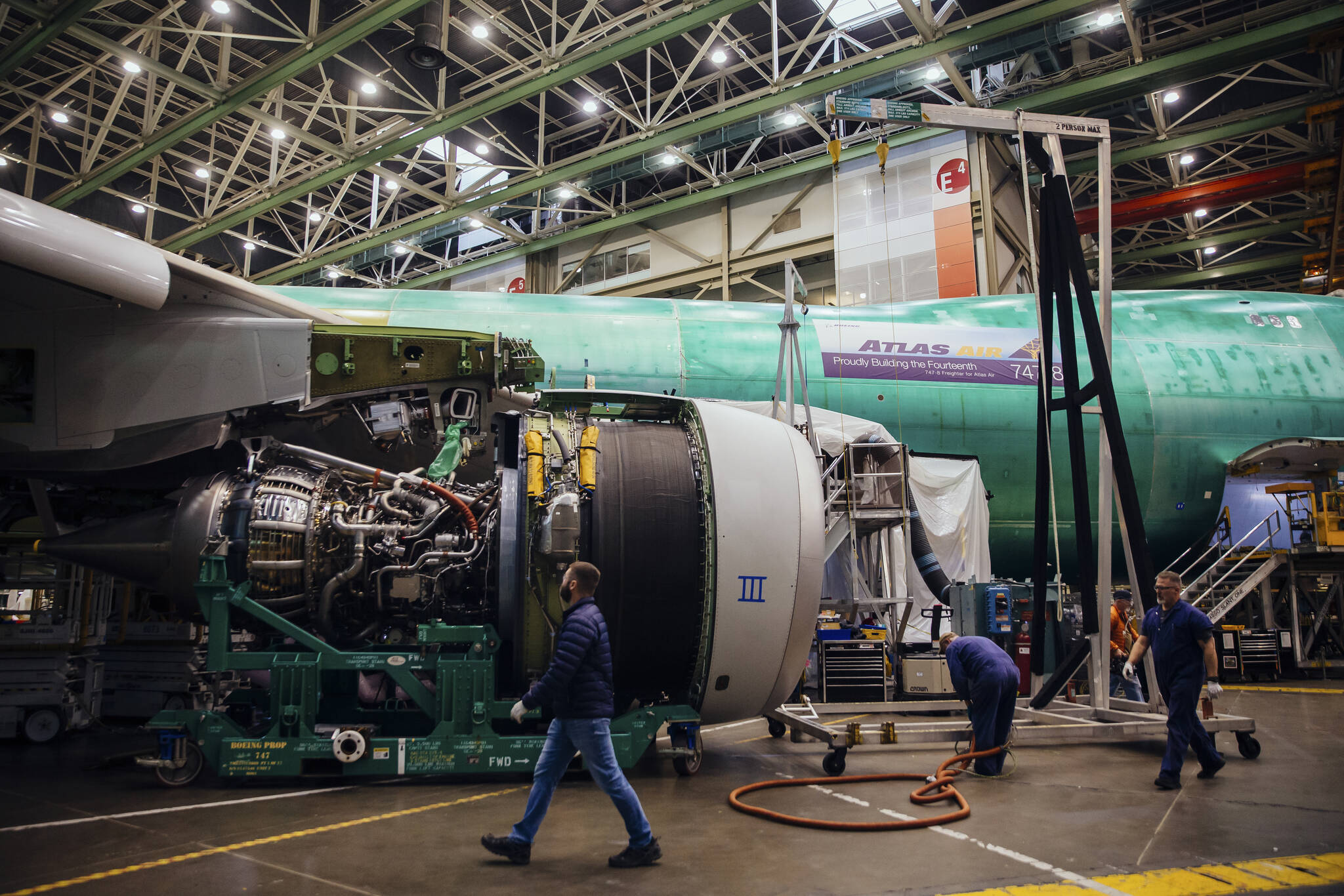 Boeing begins hiring for new 737 variant production line at Everett ...