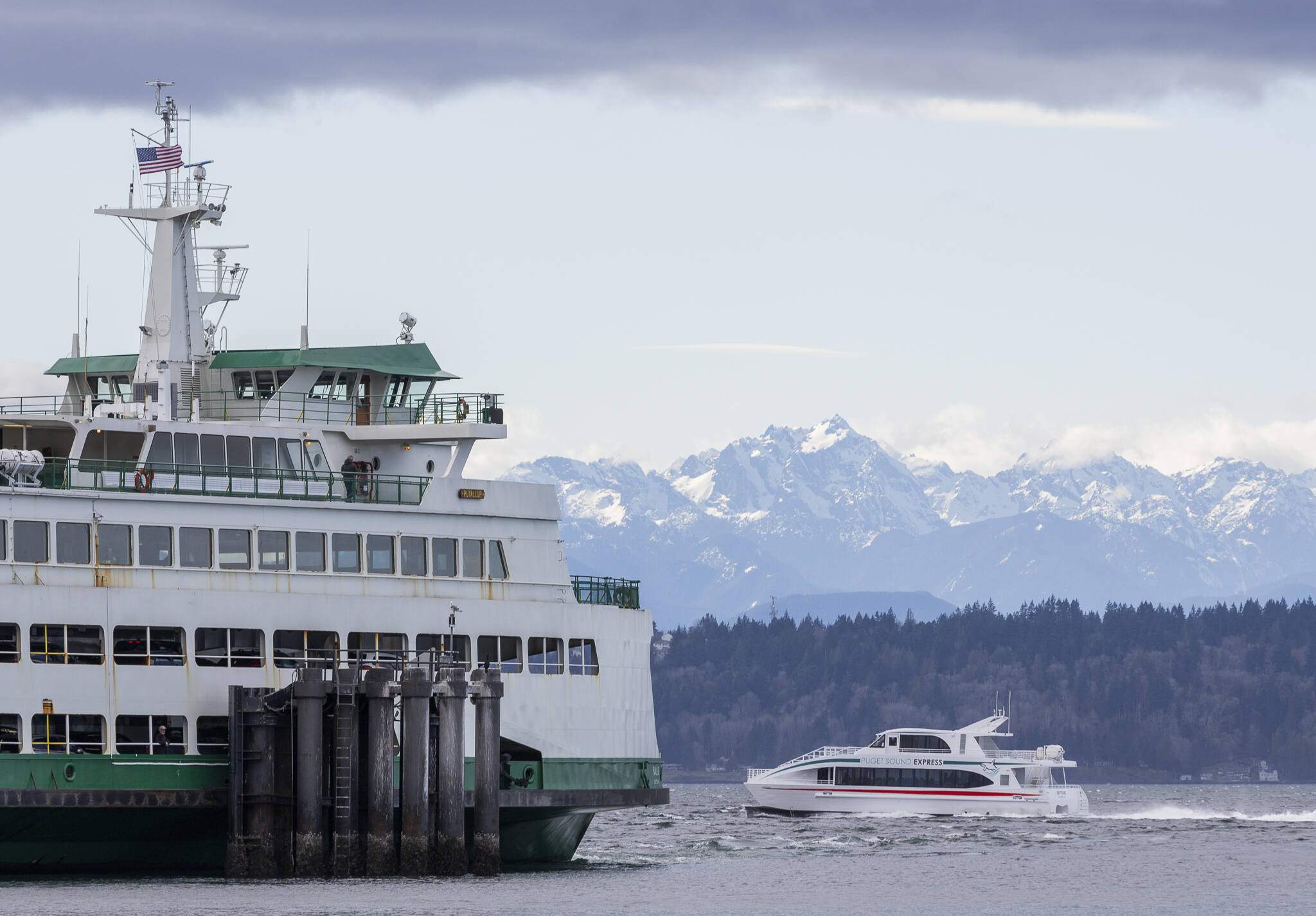 Bill could allow walk-on ferry service in Everett, statewide ...