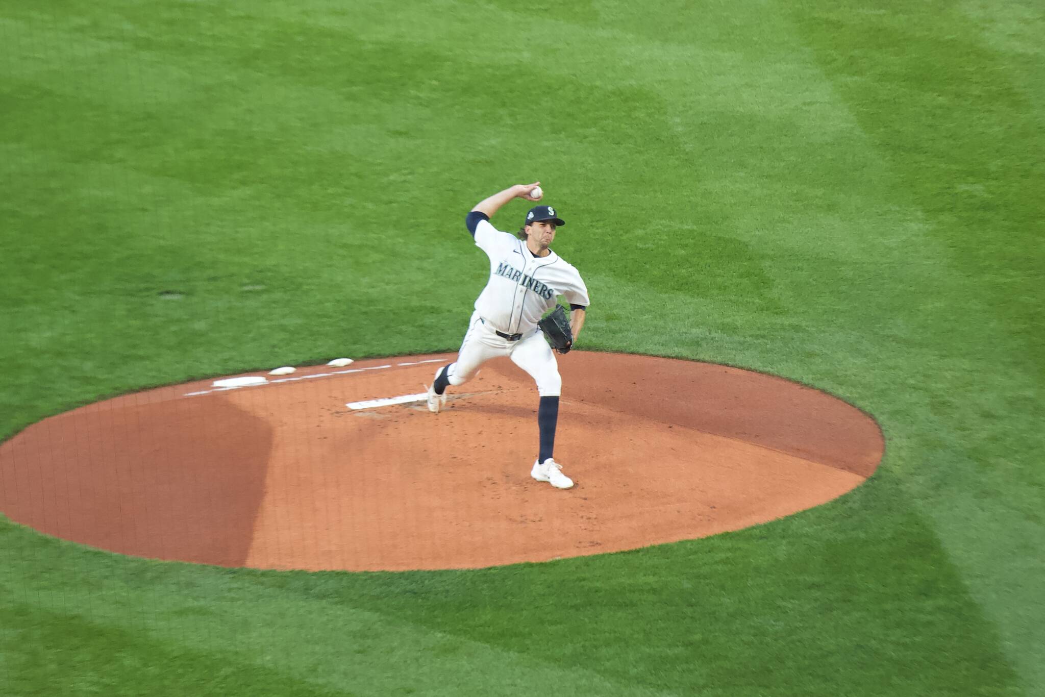 Mariners fall to Cleveland on Opening Night | HeraldNet.com