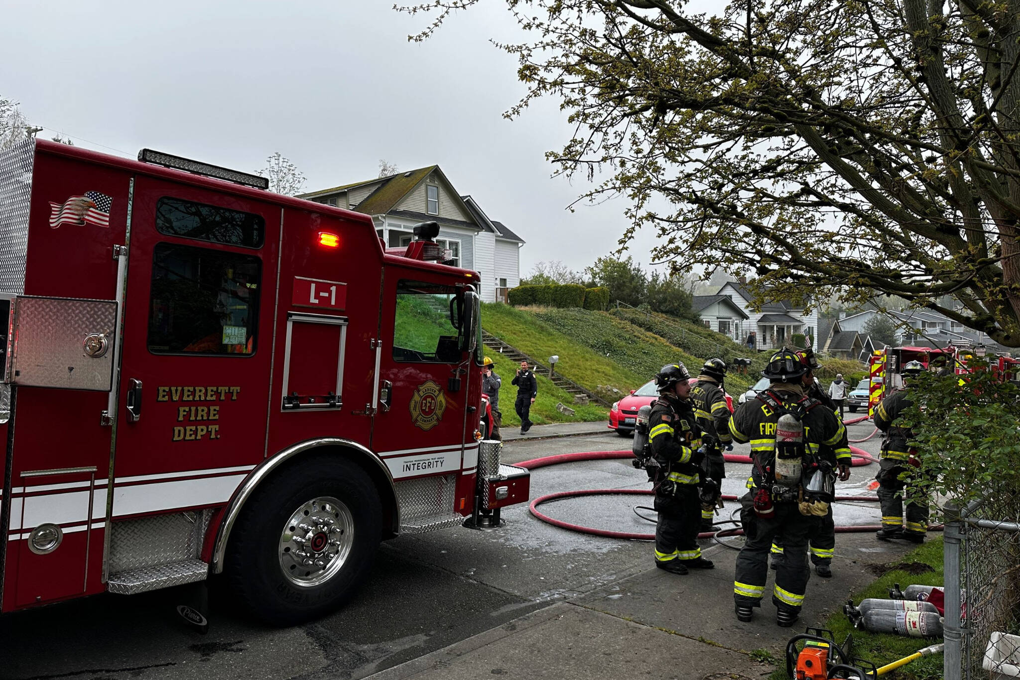 Two dead in house fire Sunday morning in Everett | HeraldNet.com