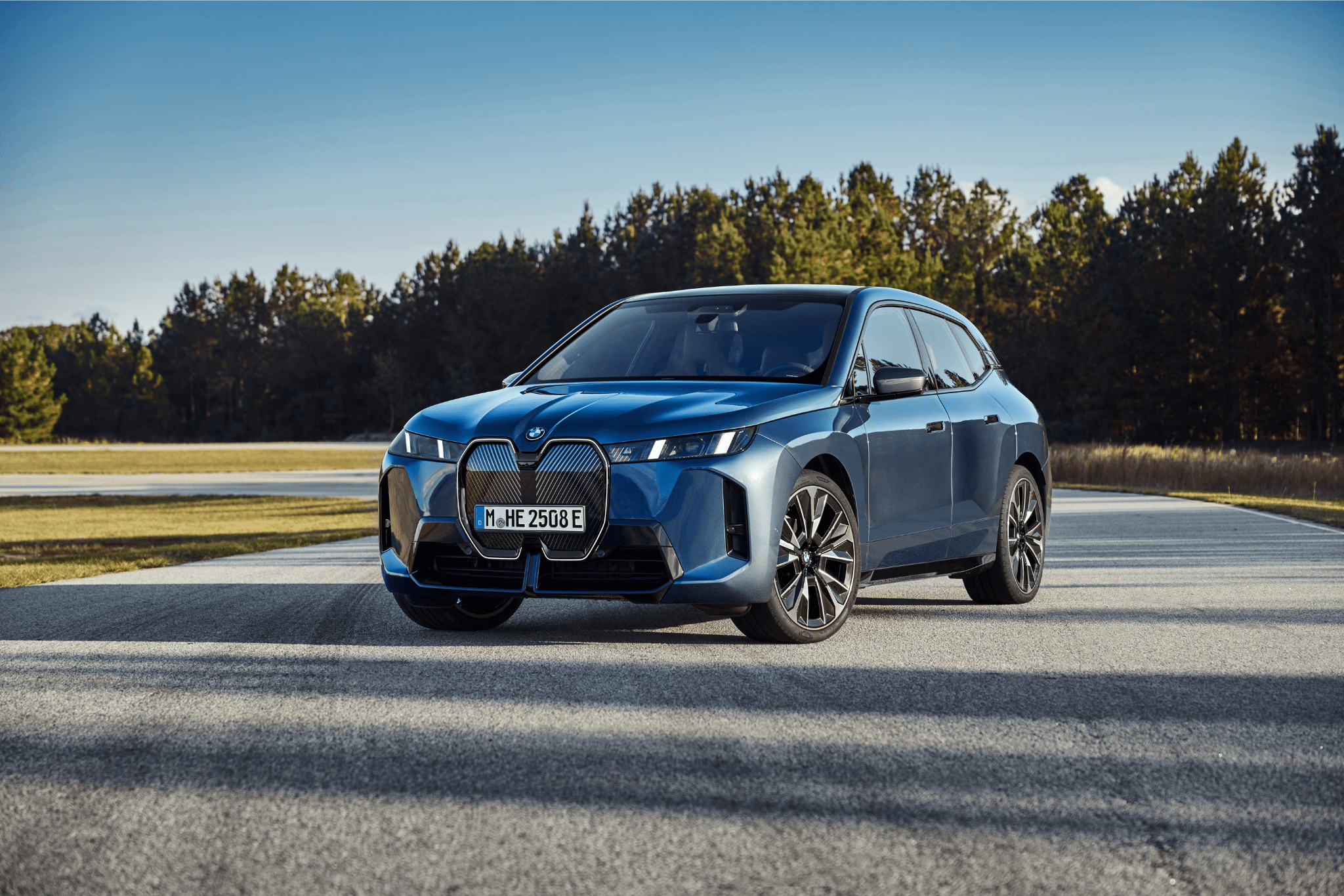 2026 BMW iX xDrive60 works magic | HeraldNet.com
