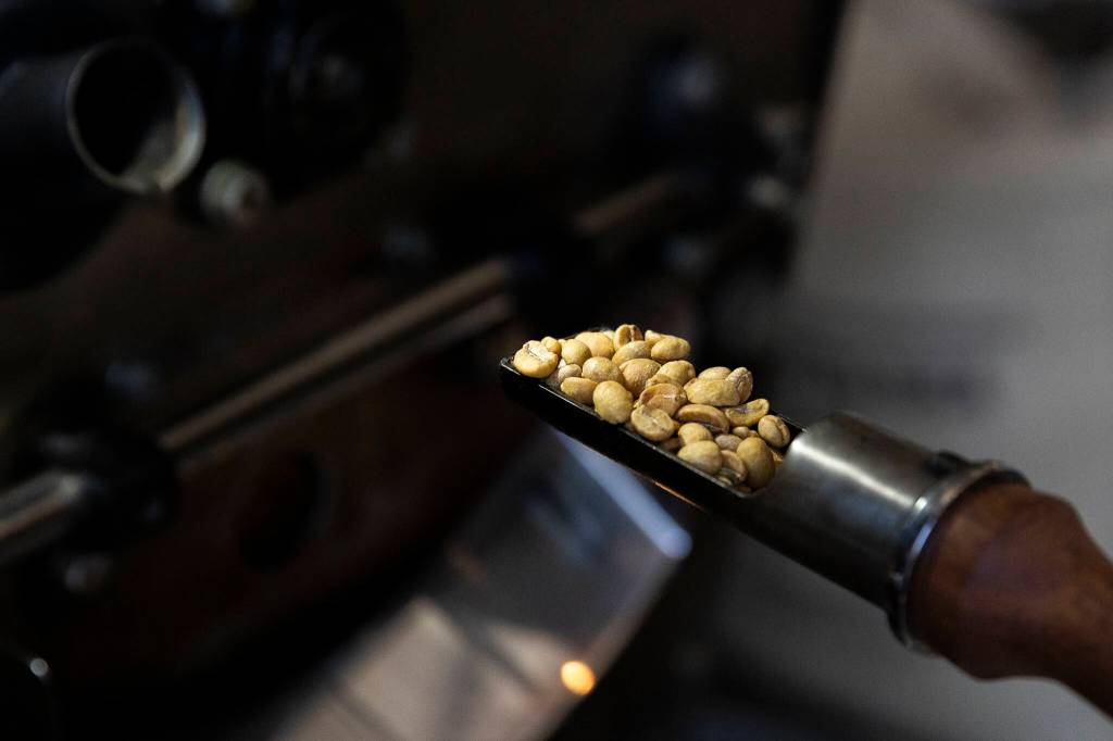 Gold Bar coffee roasters turn coffee into an art form | HeraldNet.com