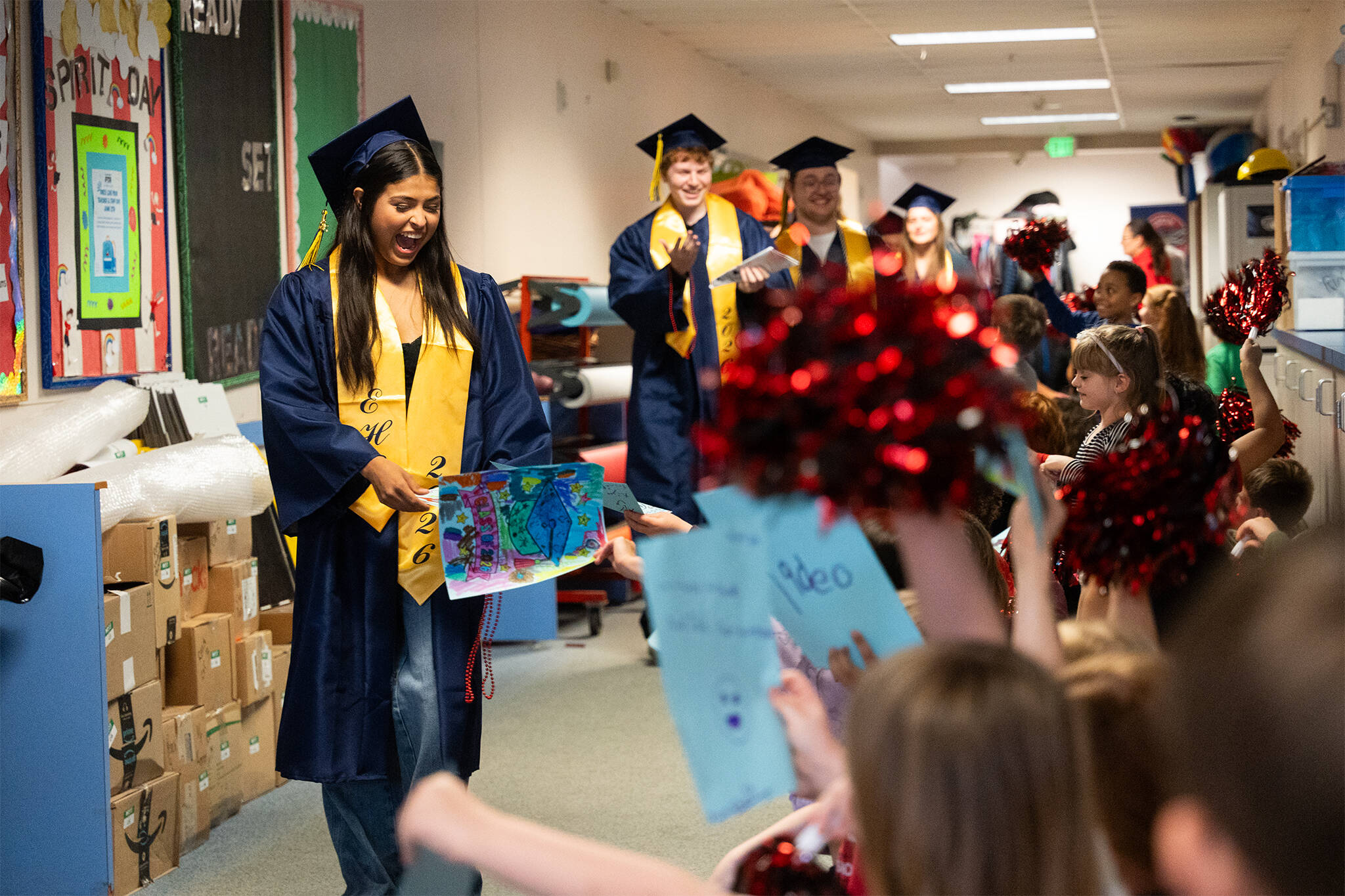 Everett High students take part in grad walk tradition | HeraldNet.com