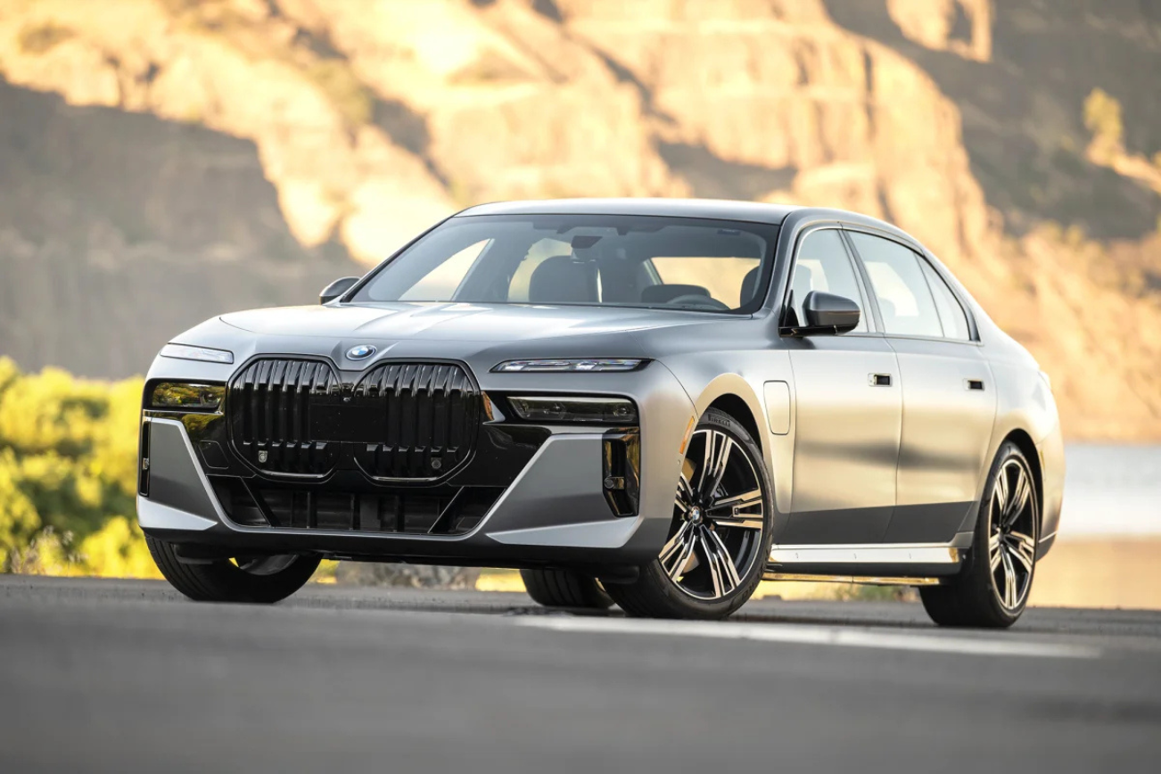 2025 BMW 760i xDrive provides ultra-luxury on four wheels | HeraldNet.com